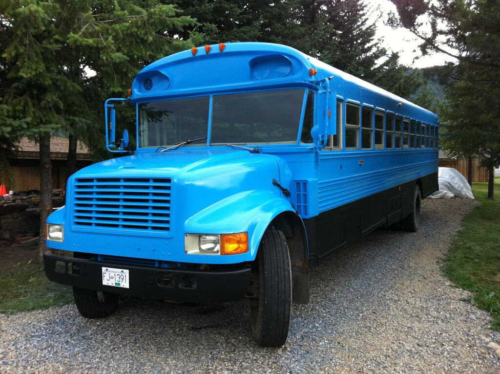 Porky Blue Bus - Fernietrails.com